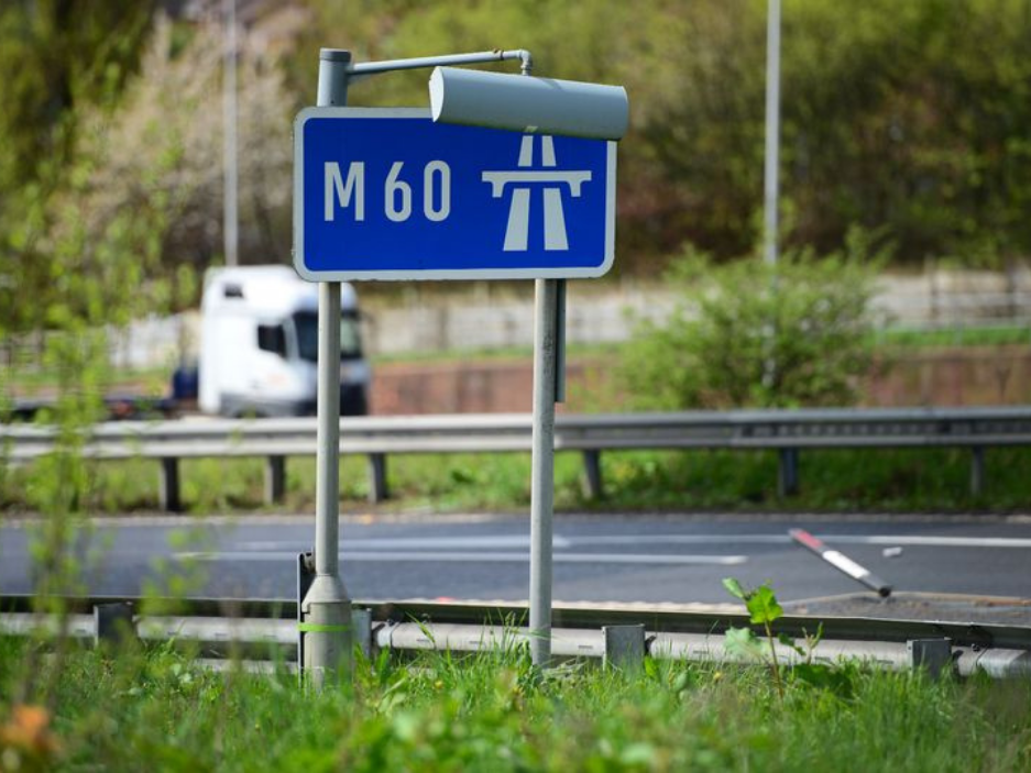 M60 drivers hit by hours of lane closures after gas pipe leak under ...